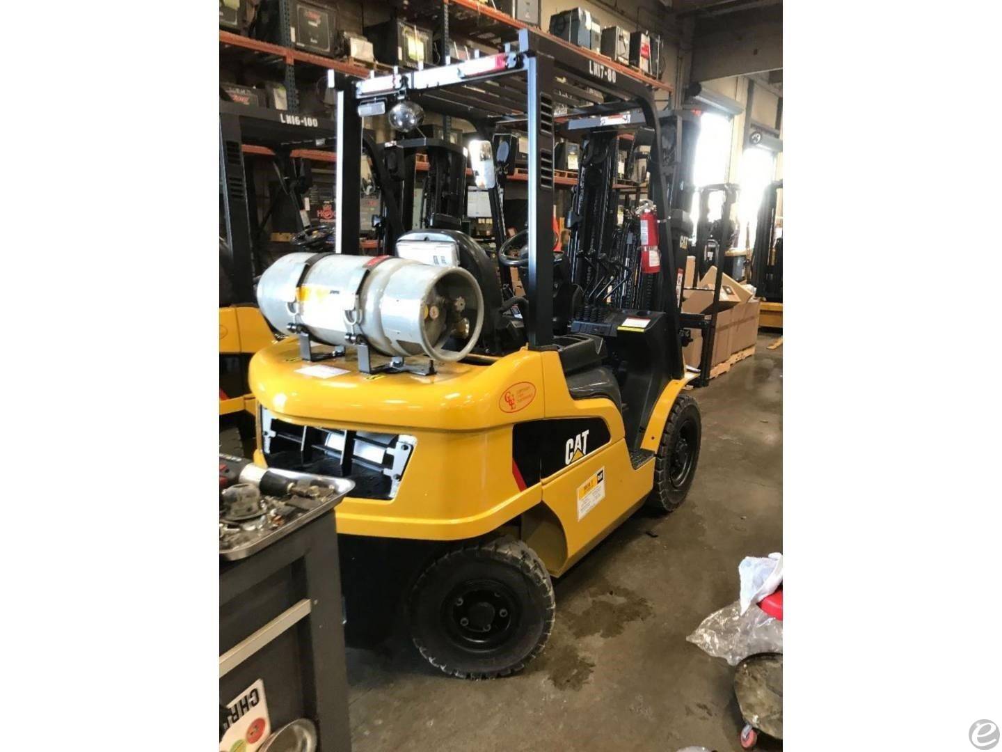 2020 Cat GP25N Pneumatic Tire 4 Wheel Sit Down