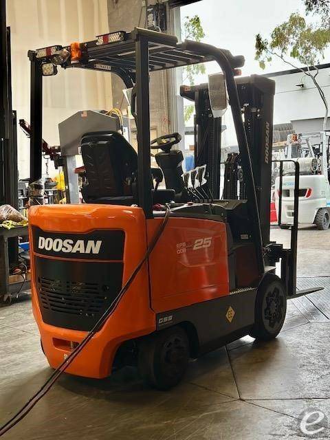2022 Electric Doosan BC25S-7 Electric 4 Wheel Sit Down