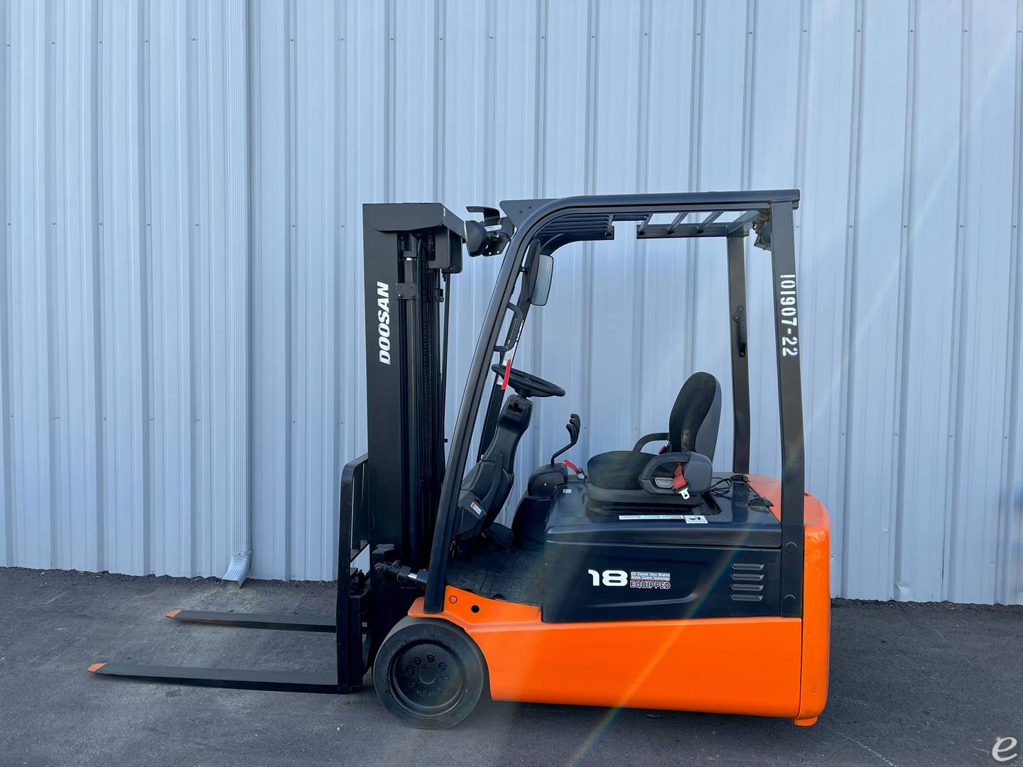 2016 Electric Doosan B18T-5 Electric 3 Wheel Sit Down
