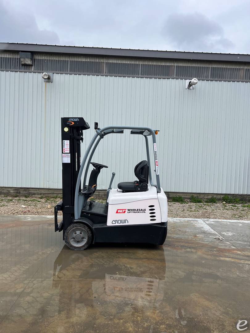 2014 Electric Crown SC5225-35 Electric 3 Wheel Sit Down