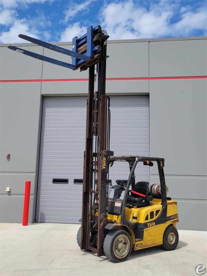 2015 LP Gas Yale GLP060VX Pneumatic Tire 4 Wheel Sit Down