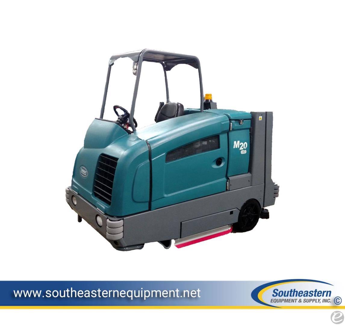 LP Gas Tennant M20 Rider Sweeper/Scrubbers