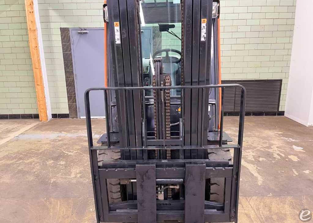 2016 LP Gas Doosan Pneumatic Tire 4 Wheel Sit Down | Eliftruck