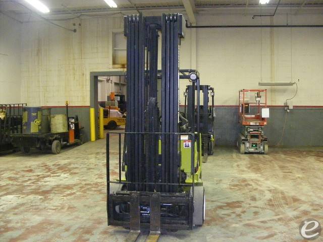 1995 Dual Fuel Clark CGC30 Cushion Tire 4 Wheel Sit Down (Indoor Warehouse)