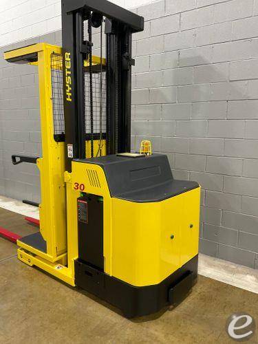 2014 Electric Hyster Electric Order Picker | Eliftruck