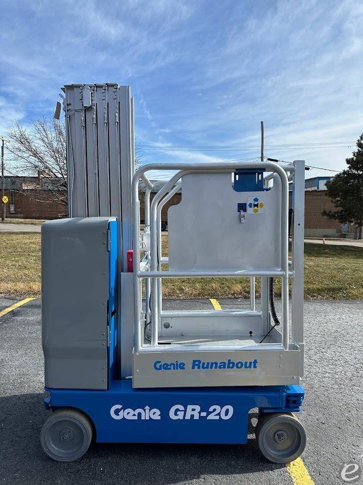 2014 Electric Genie Scissor Lifts GR20 - 123Forklift