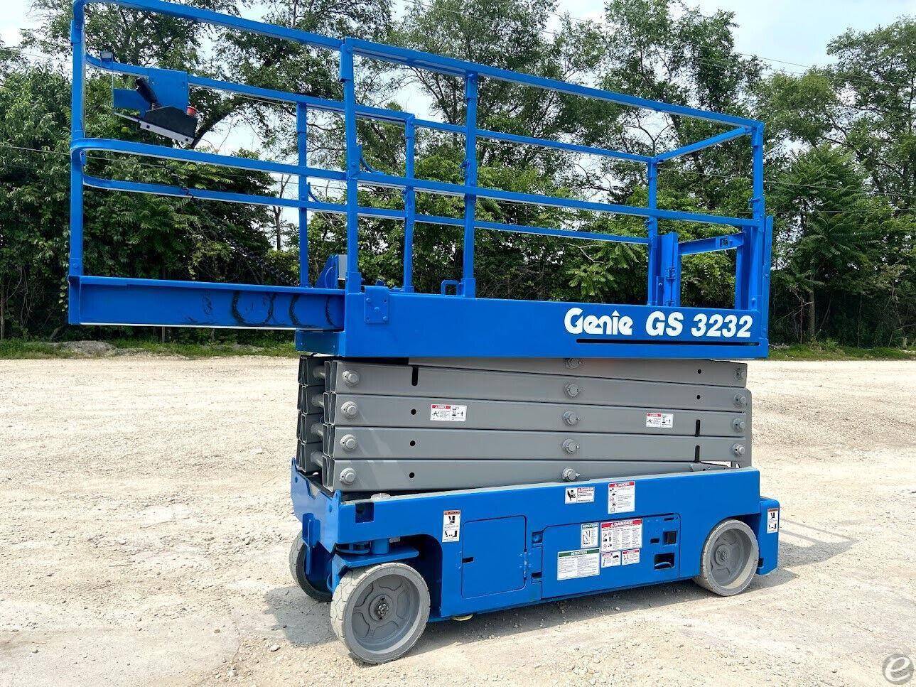 2013 Electric Genie Scissor Lifts GS3232 - 123Forklift
