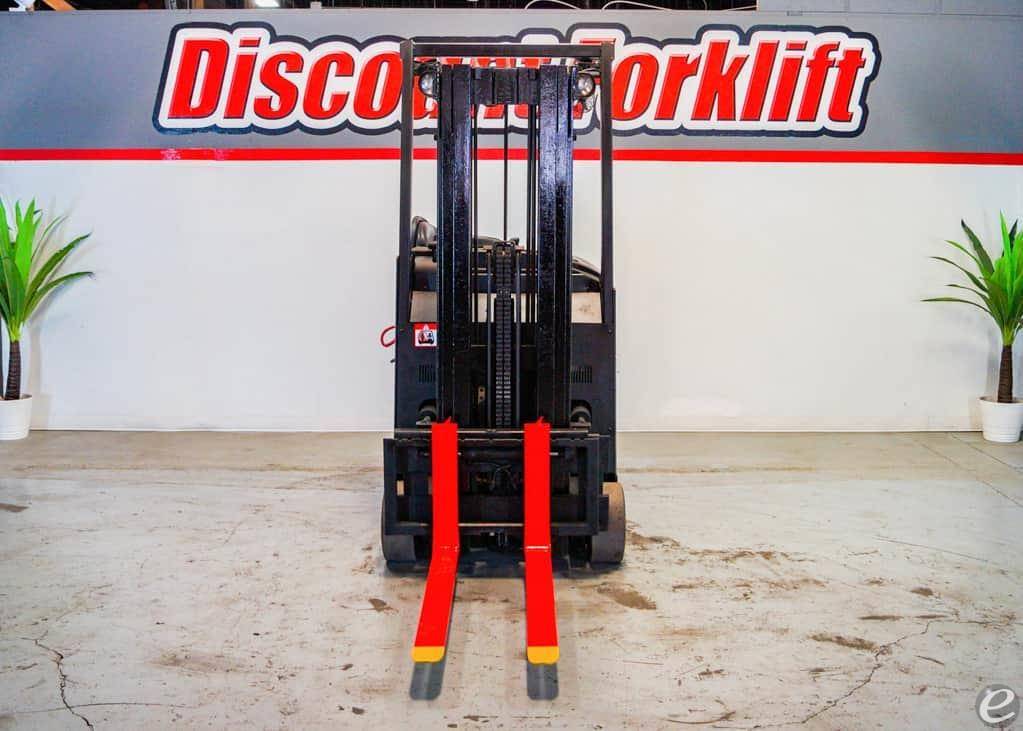 1999 Electric Crown RC3020-30 Electric Walkie Counterbalanced Stacker