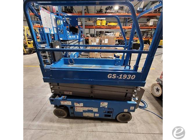 2015 Electric Genie Scissor Lifts GS-1930 - 123Forklift