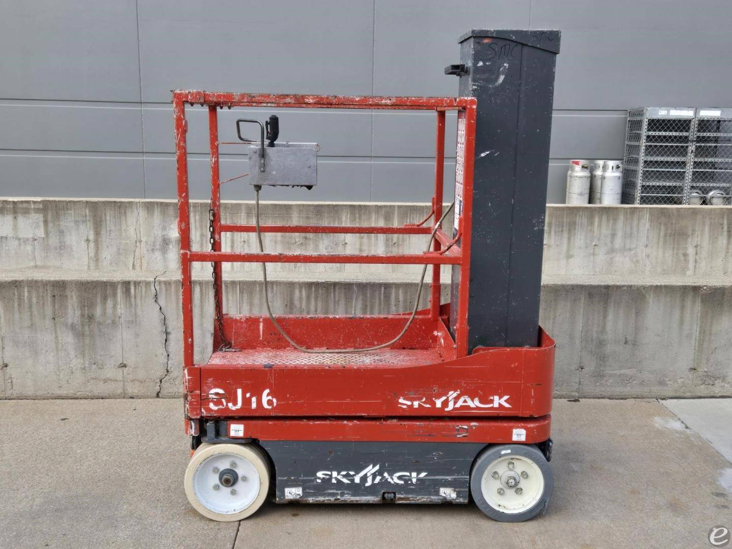 2015 Electric Skyjack Scissor Lifts SJ16 - 123Forklift