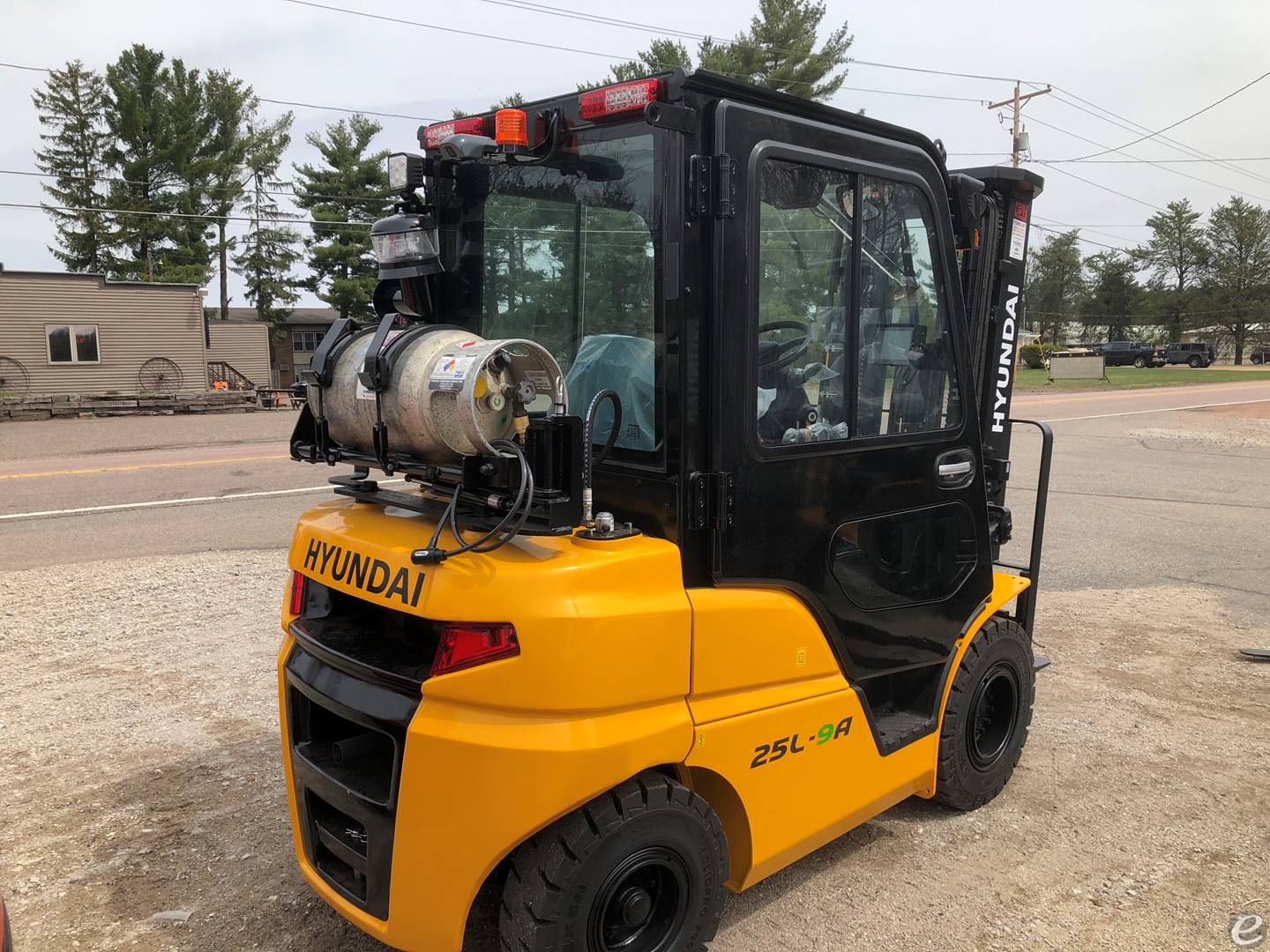 2023 LP Gas Hyundai 25L-9A CAB Pneumatic Tire 4 Wheel Sit Down