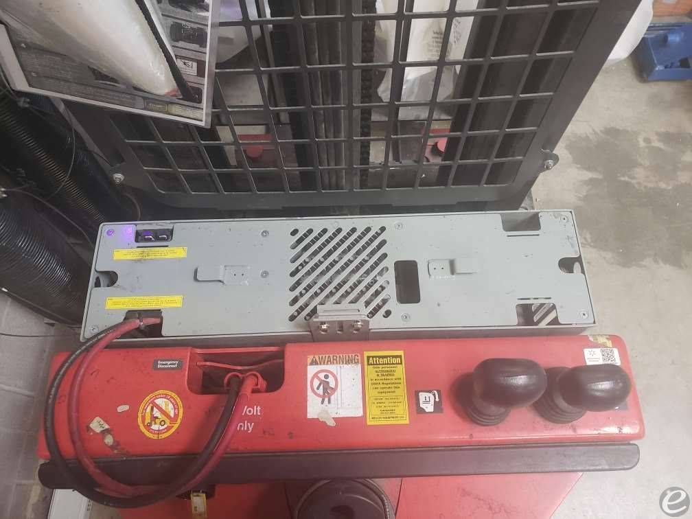 2009 Electric Raymond Electric Walkie Straddle Stacker | Eliftruck