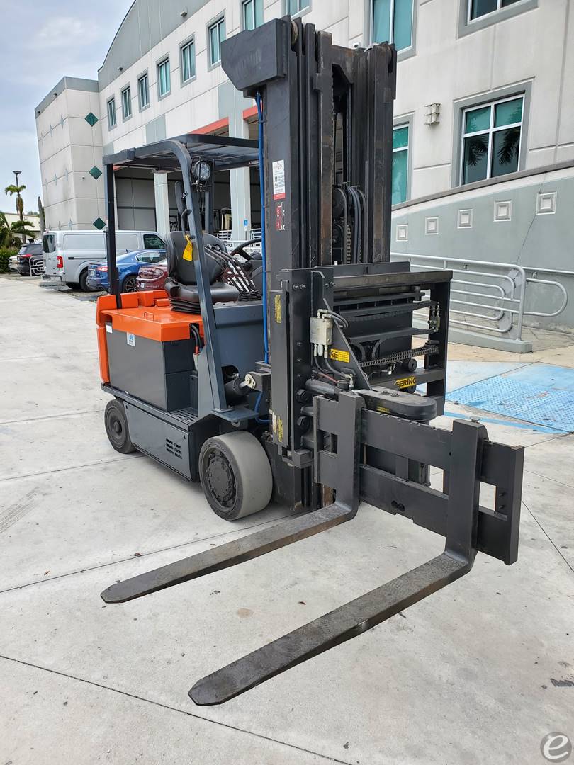 2014 Electric Toyota 7FBCU35 Electric Man Down Swing Reach Turret