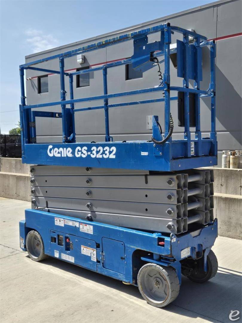 2016 Electric Genie Scissor Lifts GS3232 - 123Forklift