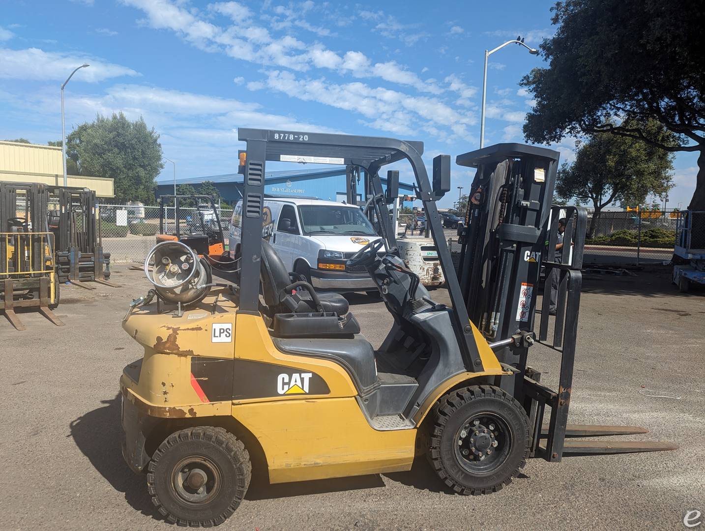 2016 LP Gas Cat GP25N5-LE Pneumatic Tire 4 Wheel Sit Down