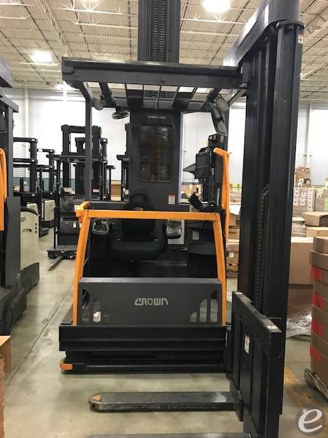 2016 Electric Crown Electric Man Up Swing Reach Turret | Eliftruck