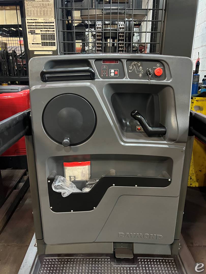 2011 Electric Raymond Electric Order Picker | Eliftruck