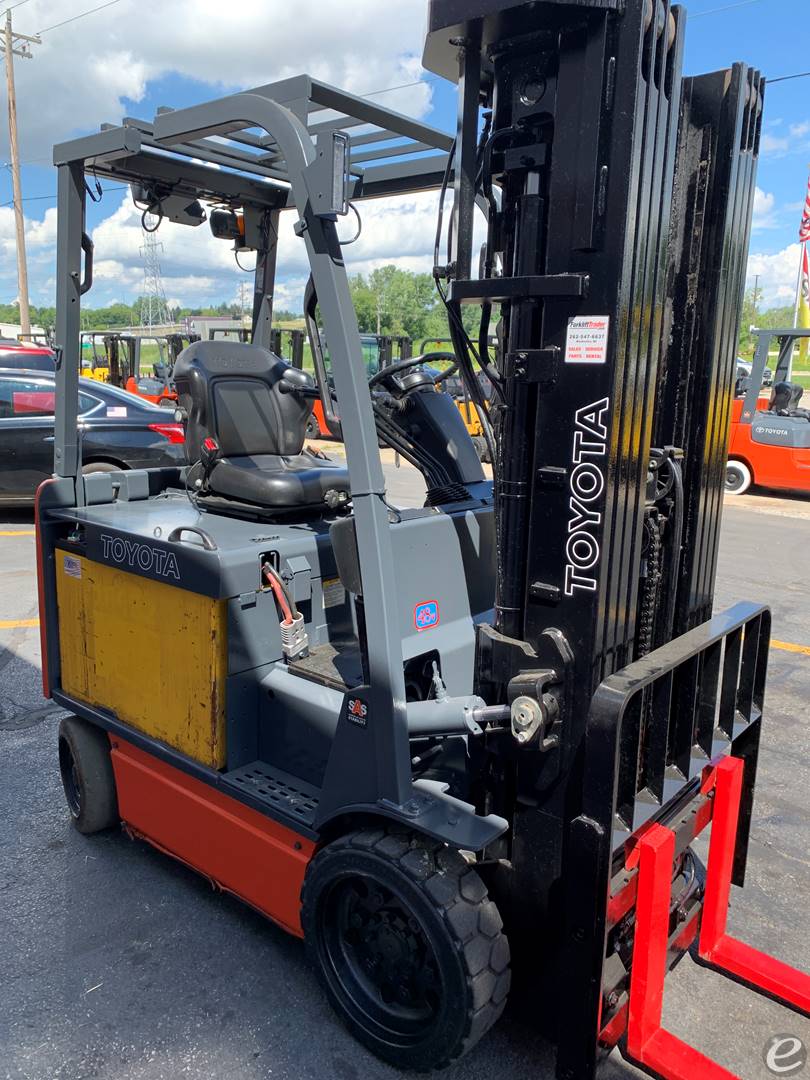 2017 Electric Toyota 8FBCHU25 Cushion Tire 4 Wheel Sit Down (Indoor ...