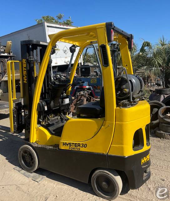2013 LP Gas Hyster S30FT Cushion Tire 4 Wheel Sit Down (Indoor Warehouse)