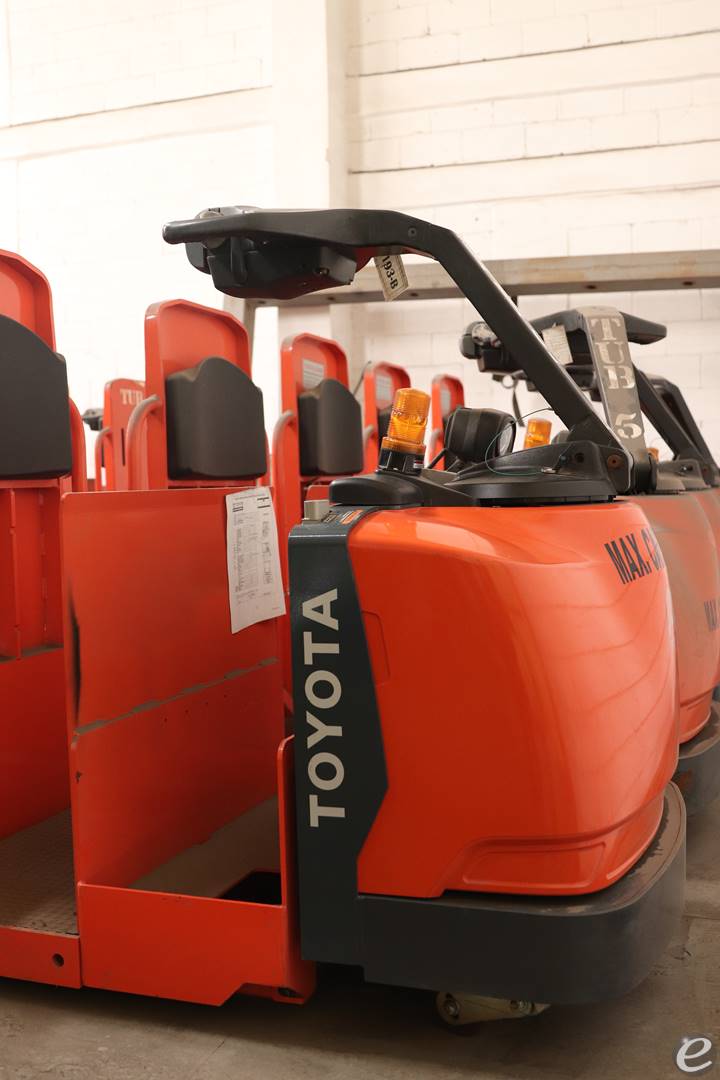 2018 Electric Toyota 8HBC30 Electric Walkie Stand Up Center Control