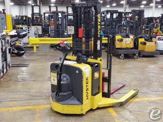 2017 Electric Hyster W30ZA2 Electric Walkie Straddle Stacker