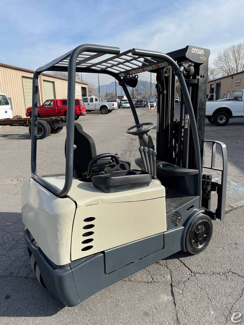 2014 Electric Crown SC5245-40 Electric 3 Wheel Sit Down