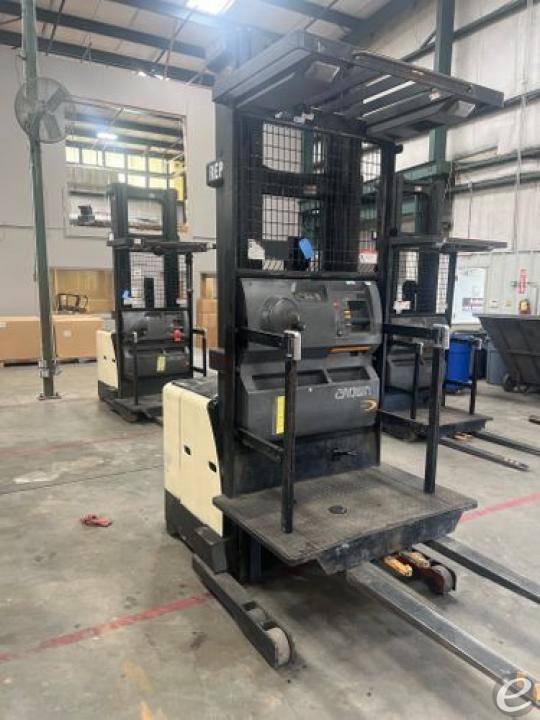 2009 Electric Crown SP3520-30 Electric Order Picker