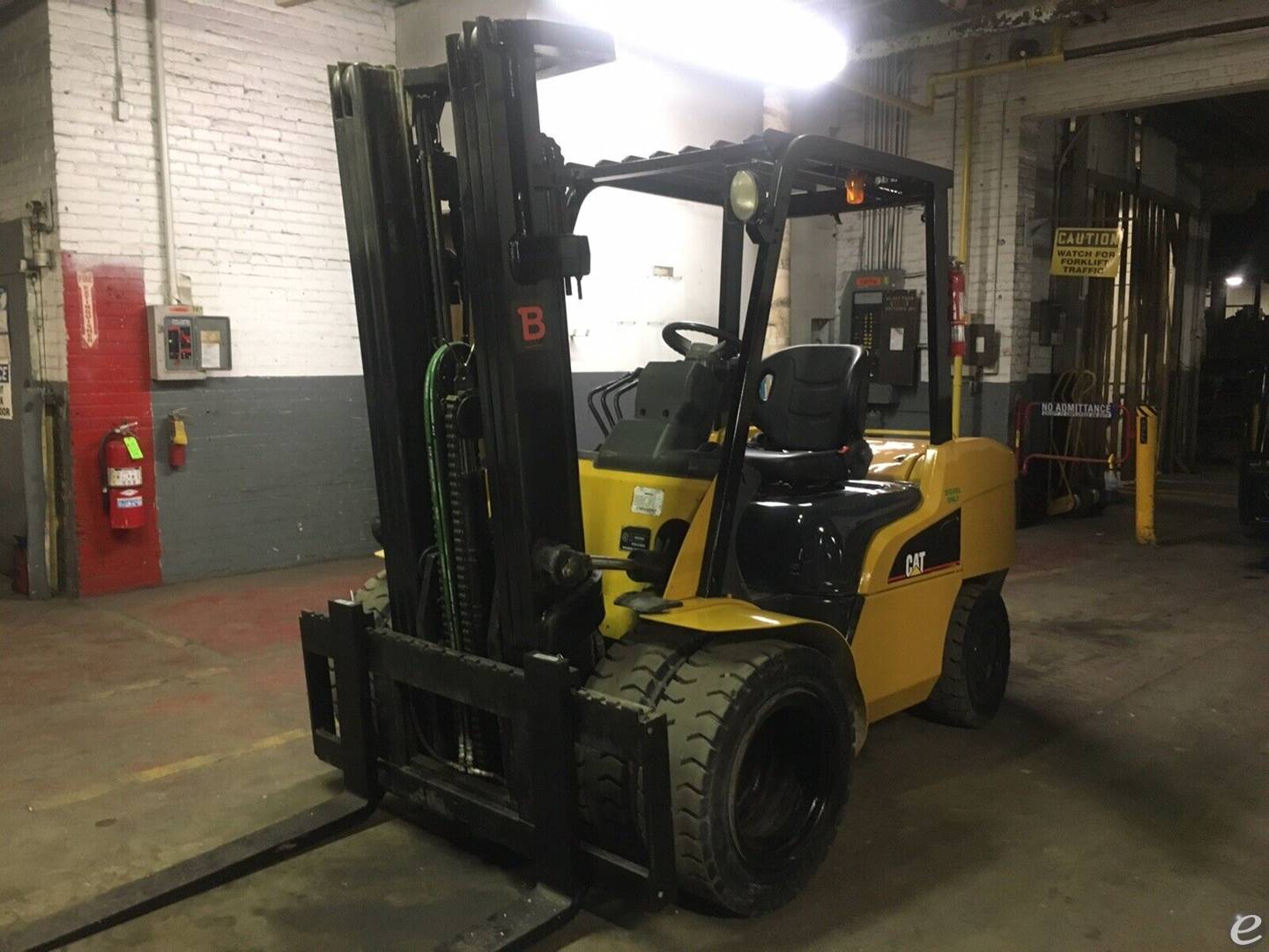 2005 Diesel Cat P7000 Pneumatic Tire 4 Wheel Sit Down