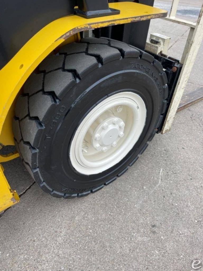 2016 LP Gas Yale GLP050MX Pneumatic Tire 4 Wheel Sit Down