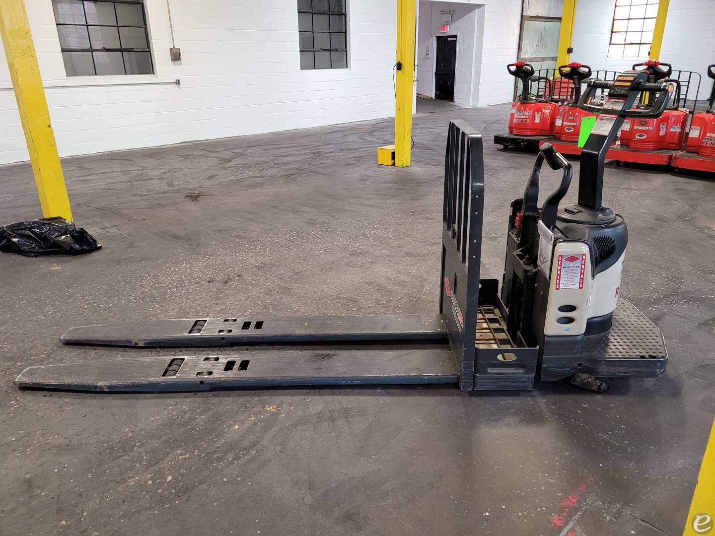 2006 Electric Crown PE4000-60 Electric Walkie/Rider Pallet Jack