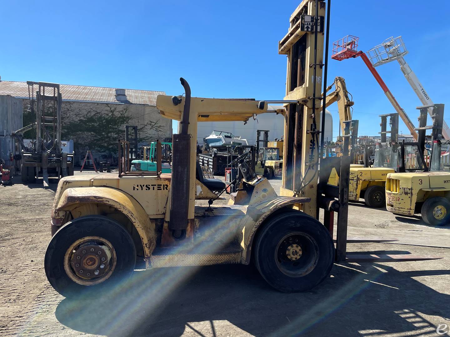 1990 Diesel Hyster H200 Pneumatic Tire 4 Wheel Sit Down