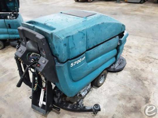 2017 Electric Tennant 5700 Walk Behind Scrubber