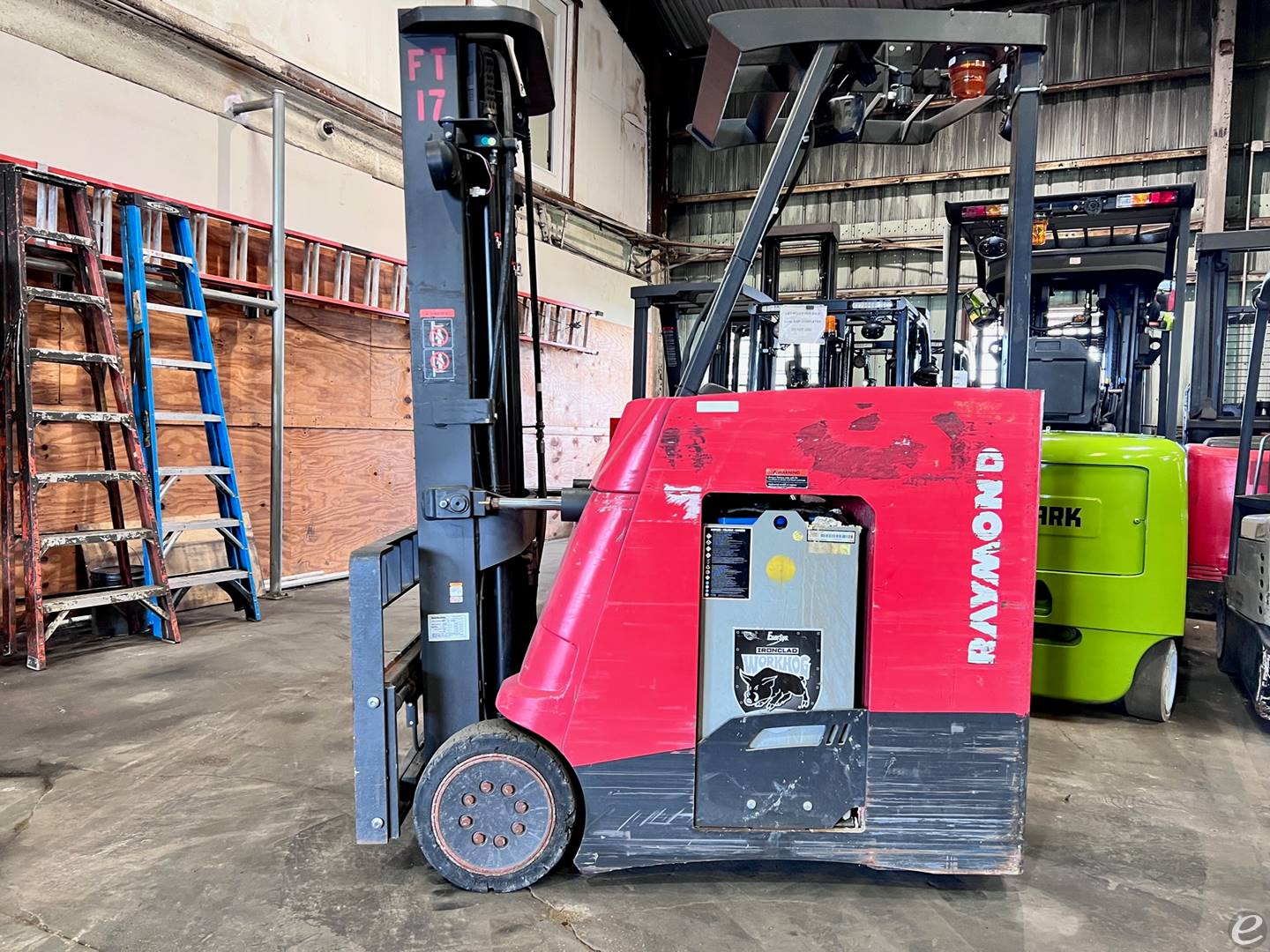 2016 Electric Raymond Sit Down Rider 415-C30TT - 123Forklift