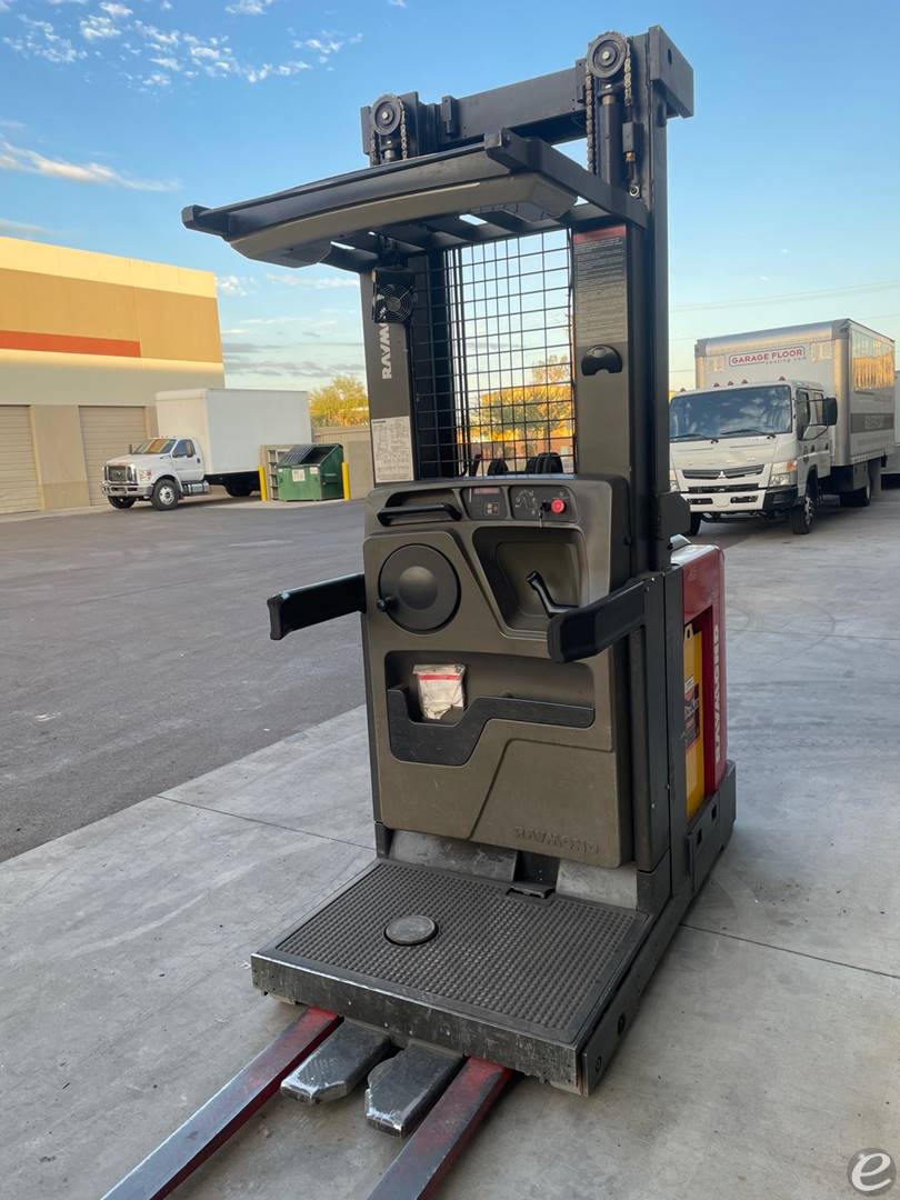 2014 Electric Raymond Electric Order Picker | Eliftruck
