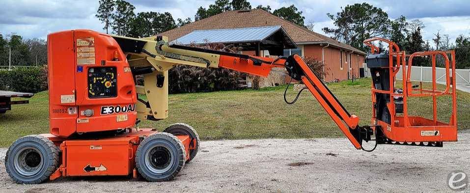 2012 Electric JLG E300AJ Articulated Boom