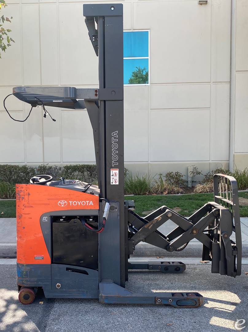 2016 LP Gas Toyota Electric Narrow Aisle Double Reach | Eliftruck