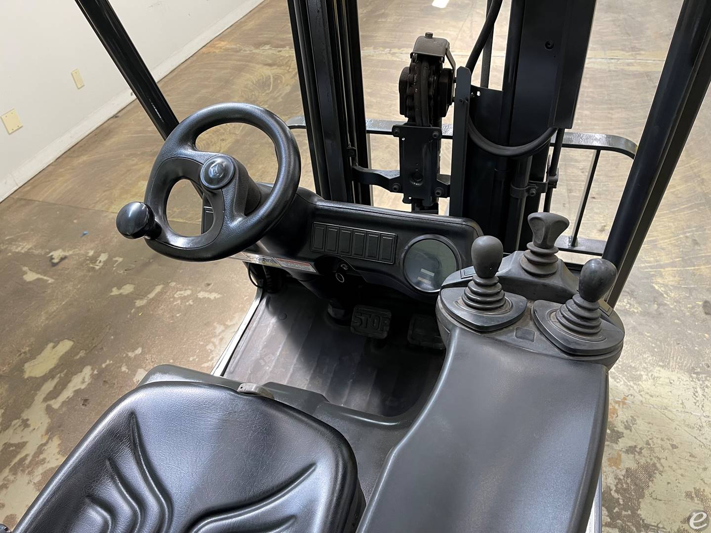 2003 Electric Linde E18C-02 Electric 3 Wheel Sit Down