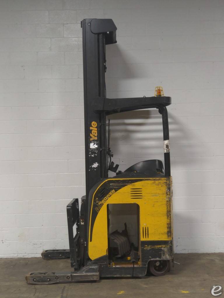 2018 Electric Yale NR040EBNL36TE131 Electric Narrow Aisle Single Reach