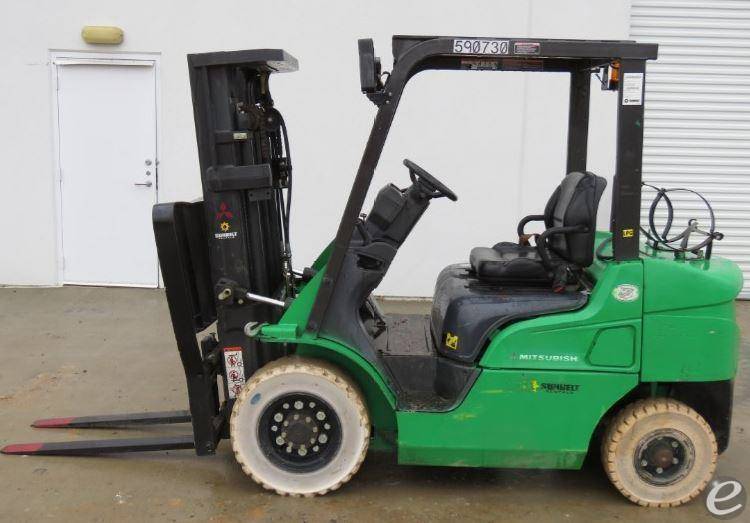 2014 Dual Fuel Mitsubishi FG25N Pneumatic Tire 4 Wheel Sit Down