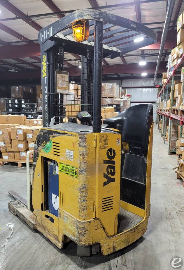 2011 Electric Yale Electric Narrow Aisle Single Reach | Eliftruck