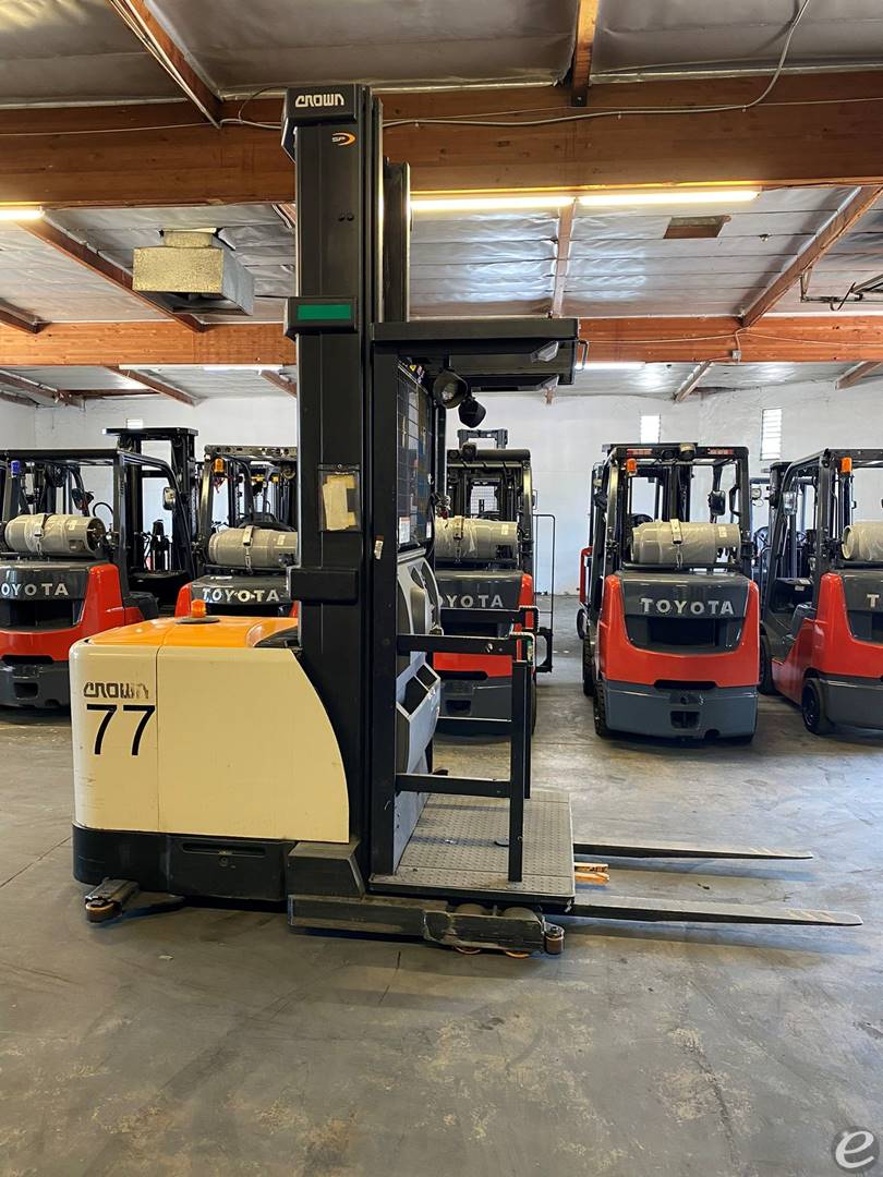 2017 Electric Crown SP4050-30 Electric Order Picker