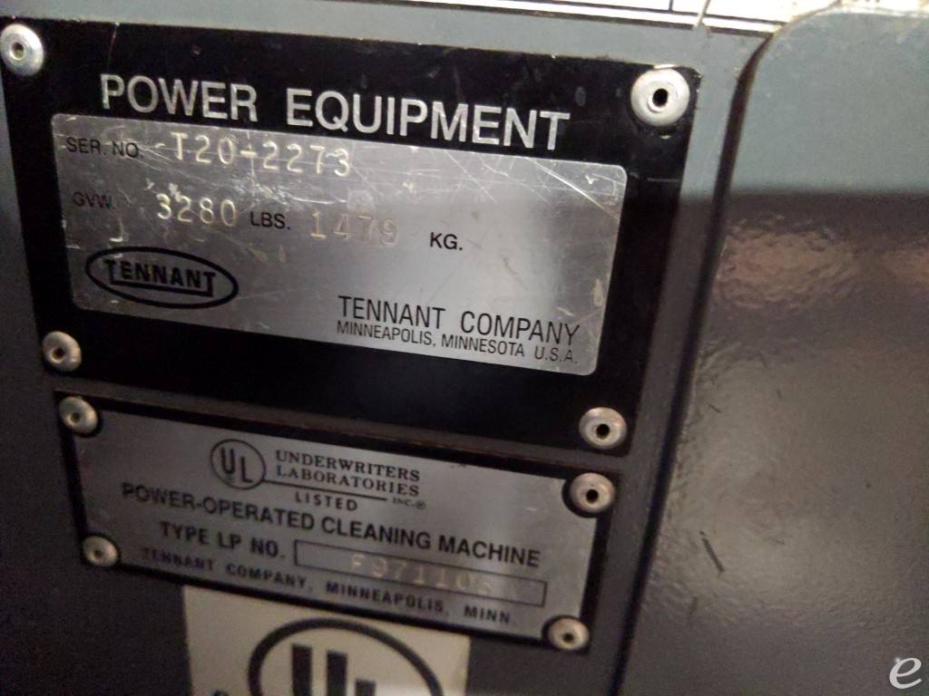 2010 LP Gas Tennant T20 Rider Sweeper/Scrubbers