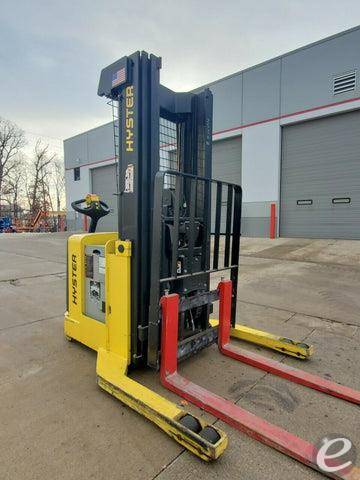 2015 Electric Hyster W30ZR Electric Walkie Straddle Stacker Reach