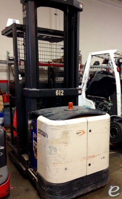 2010 Electric Crown SP3420-30 Electric Order Picker