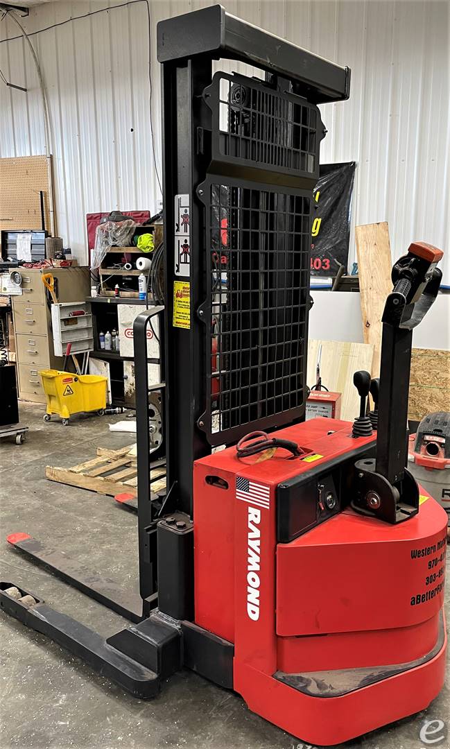 2010 Electric Raymond Electric Walkie Straddle Stacker | Eliftruck