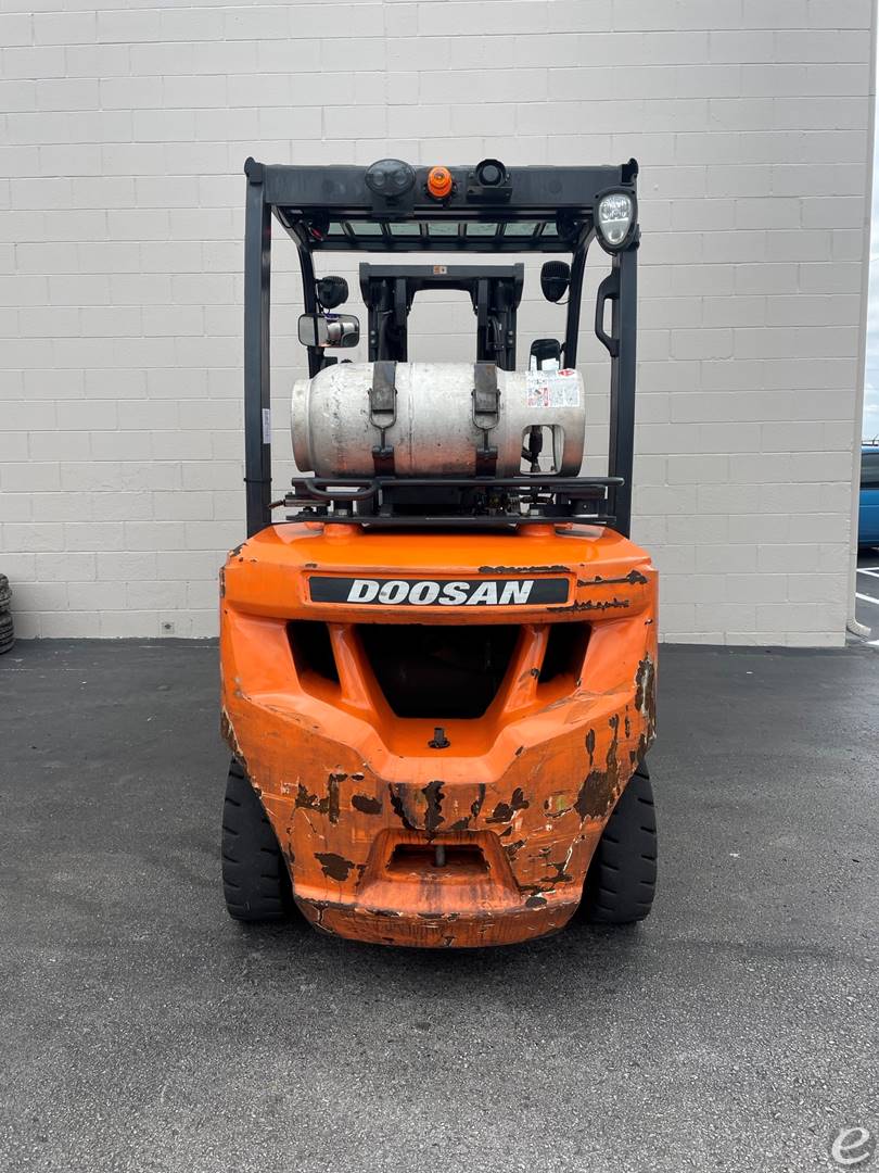2019 LP Gas Doosan G33N-7LP Pneumatic Tire 4 Wheel Sit Down