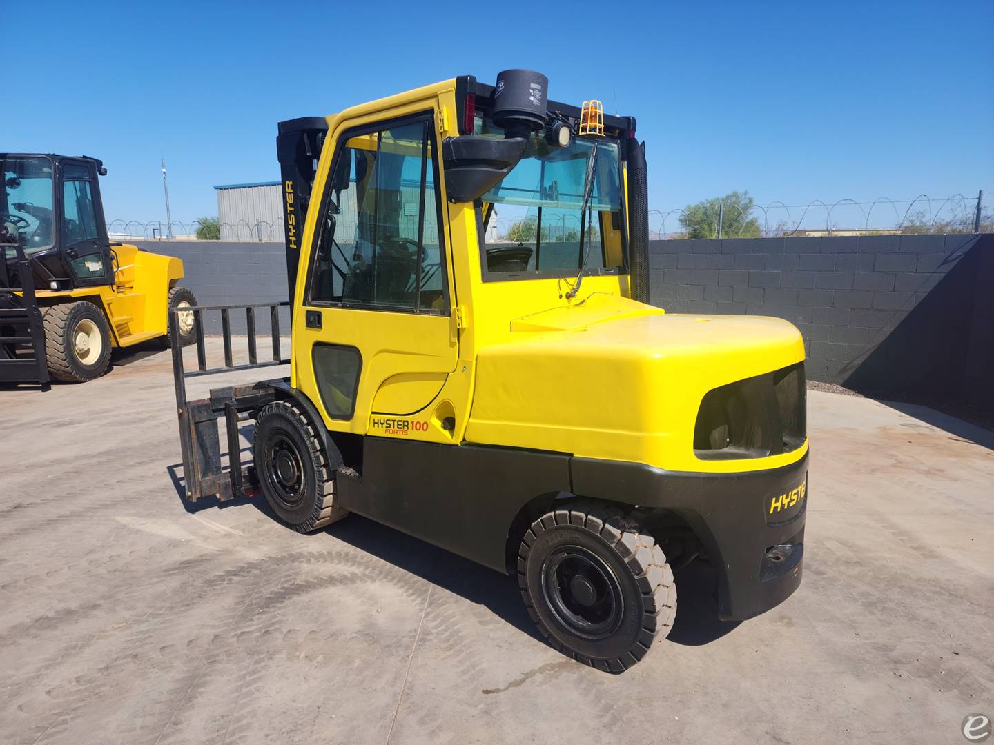2011 Diesel Hyster H100FT Pneumatic Tire 4 Wheel Sit Down