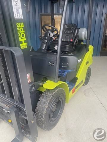 2023 LP Gas Clark Pneumatic Tire 4 Wheel Sit Down | Eliftruck