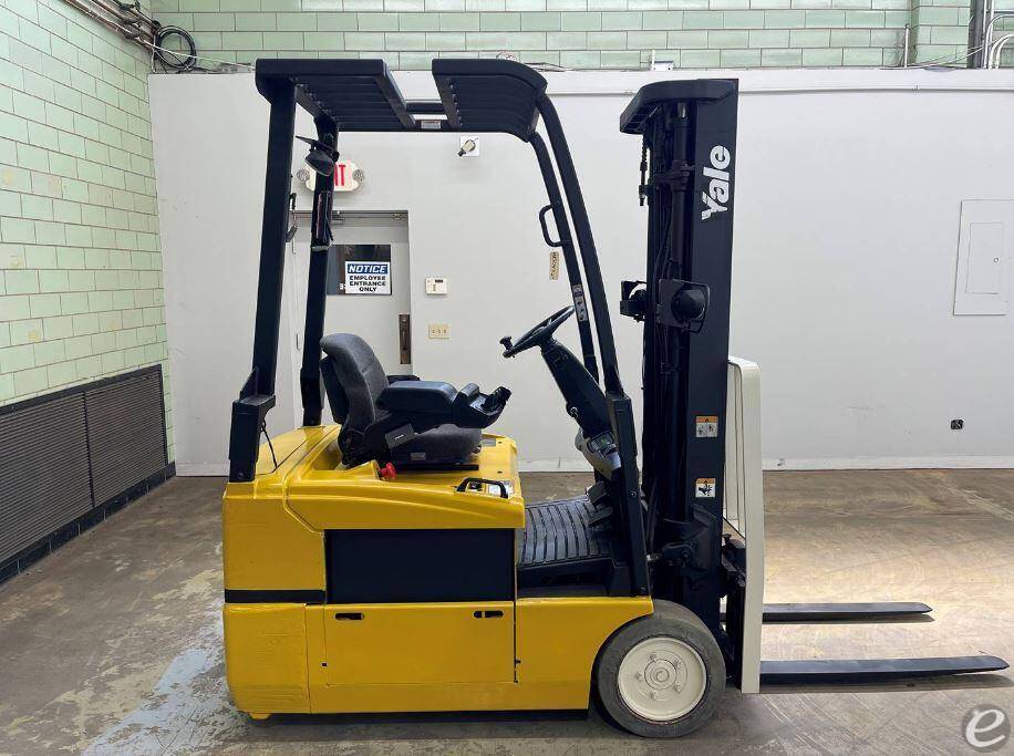 2006 Electric Yale ERP040 Electric 3 Wheel Sit Down