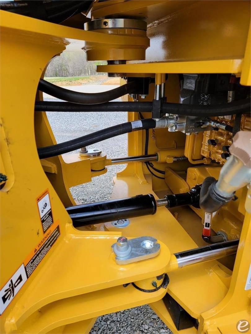 2022 John Deere 524P Earth Moving and Construction